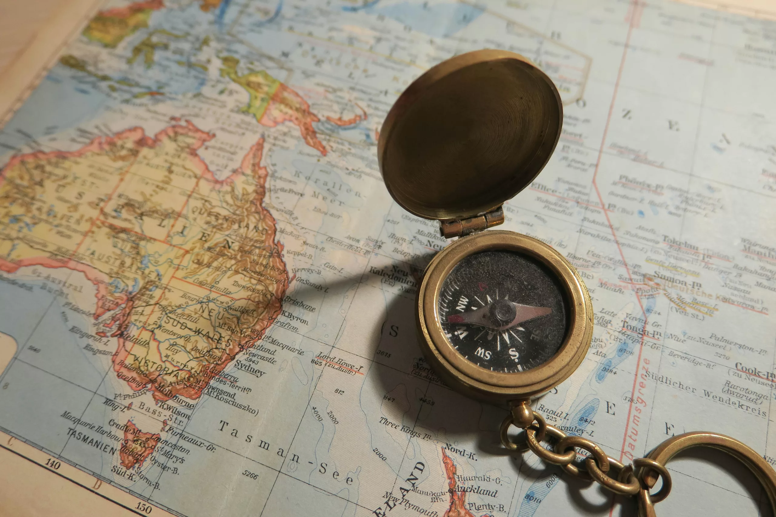 How to Navigate Using a Map and Compass – Essential Skills for ...