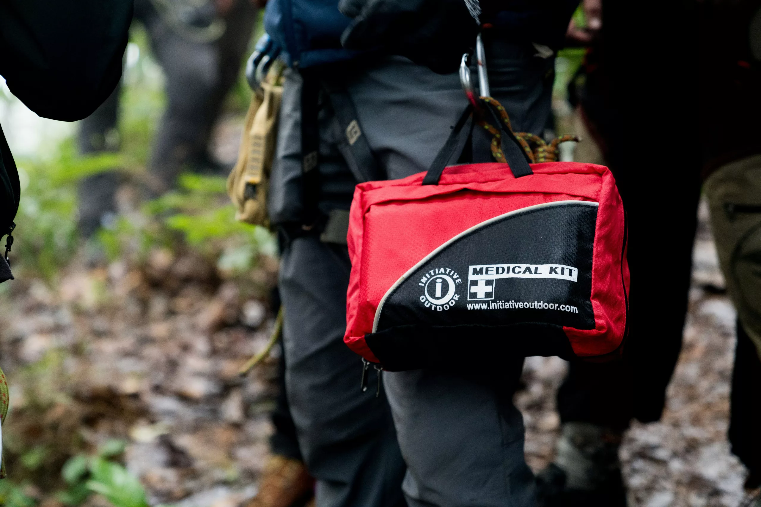 First Aid in the Wild: Essential Emergency Skills and Kit for UK Hikers ...